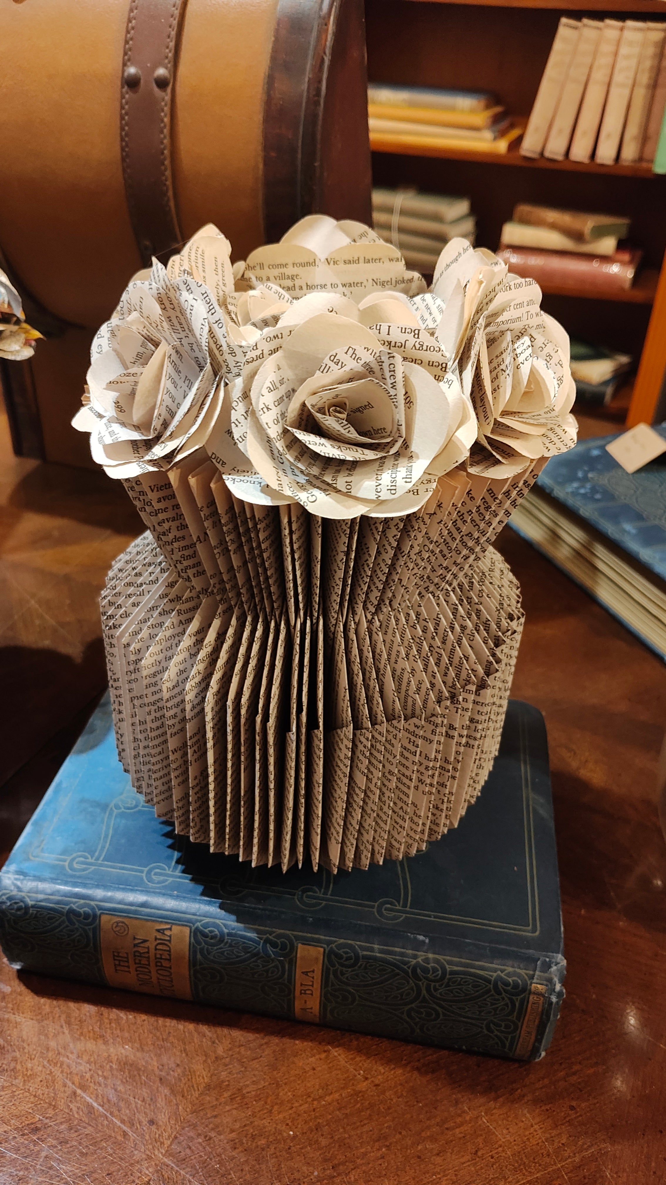Book Page Vase (Collection Only) – Books and Crannies Shop